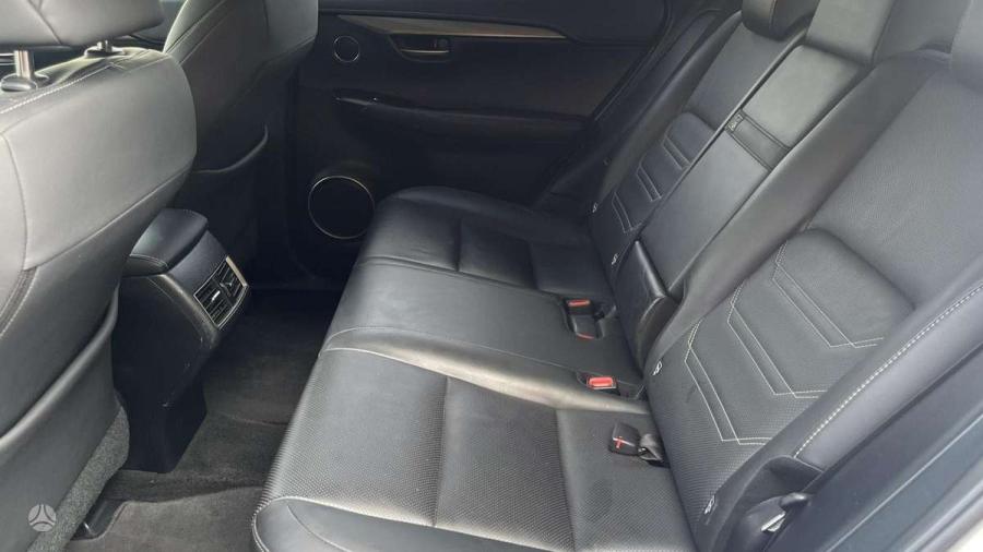 Balts Lexus NX 300h 2019 Marijampole, ar dzinēja tilpumu 2.49 L un nobraukumu 274 tūkst. km par 19700 €, foto 17 vietnē AUTOMOTO.COM.LV