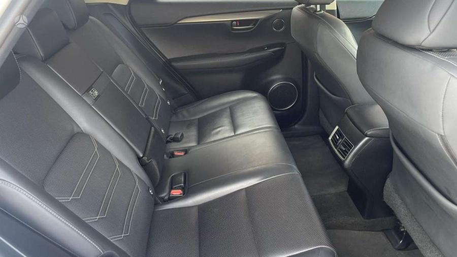 Balts Lexus NX 300h 2019 Marijampole, ar dzinēja tilpumu 2.49 L un nobraukumu 274 tūkst. km par 19700 €, foto 19 vietnē AUTOMOTO.COM.LV