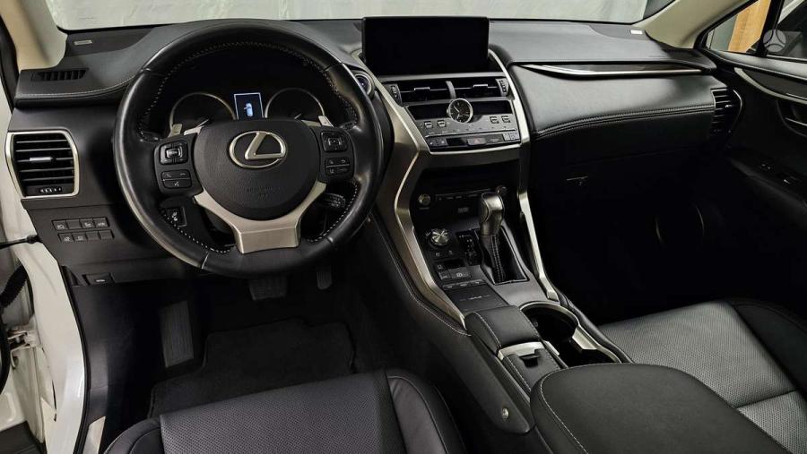 Белый Лексус NX 300h 2019 в Таллин, объемом двигателя 2.49 л и пробегом 71 тыс. км за 31995 €, фото 16 на AUTOMOTO.COM.LV