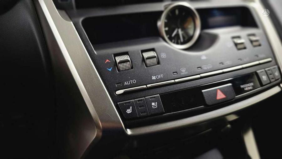 Белый Лексус NX 300h 2019 в Таллин, объемом двигателя 2.49 л и пробегом 71 тыс. км за 31995 €, фото 25 на AUTOMOTO.COM.LV