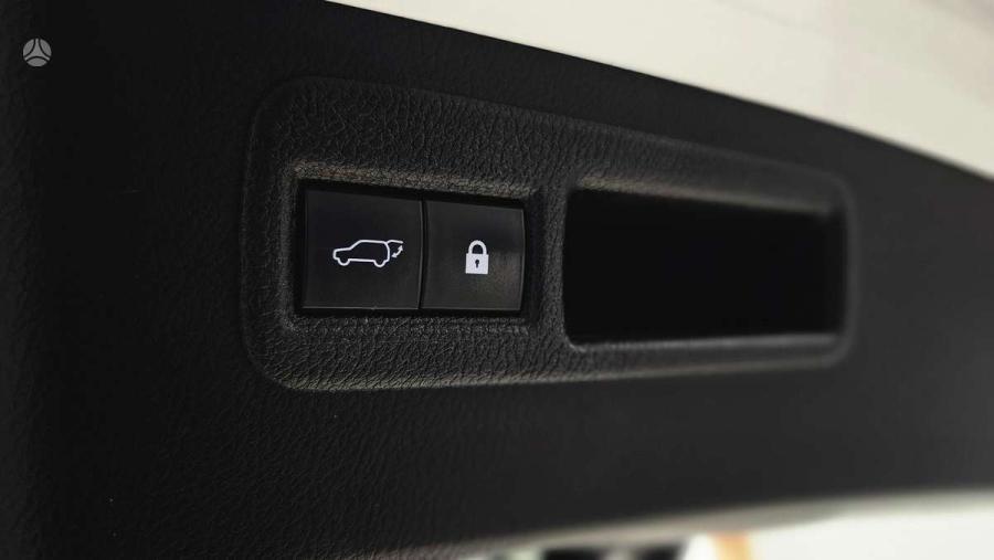 Белый Лексус NX 300h 2019 в Таллин, объемом двигателя 2.49 л и пробегом 71 тыс. км за 31995 €, фото 35 на AUTOMOTO.COM.LV