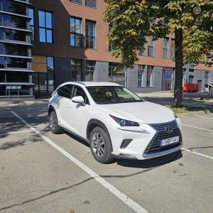 Белый Лексус NX 300h 2019 в Вильнюс, объемом двигателя 2.50 л и пробегом 78 тыс. км за 25900 €, фото 4 на AUTOMOTO.COM.LV