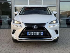 White Lexus NX 300h 2019 in Vilnius, with an engine capacity of 2.49 L and mileage of 211 thousand km for 24000 €, photo 5 on AUTOMOTO.COM.LV
