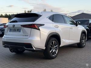 White Lexus NX 300h 2019 in Vilnius, with an engine capacity of 2.49 L and mileage of 211 thousand km for 24000 €, photo 7 on AUTOMOTO.COM.LV