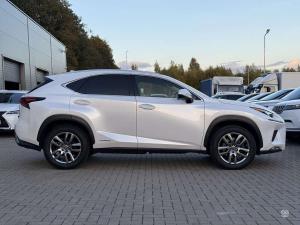 White Lexus NX 300h 2019 in Vilnius, with an engine capacity of 2.49 L and mileage of 211 thousand km for 24000 €, photo 9 on AUTOMOTO.COM.LV