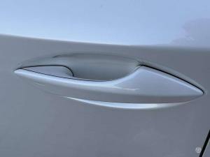 White Lexus NX 300h 2019 in Vilnius, with an engine capacity of 2.49 L and mileage of 211 thousand km for 24000 €, photo 15 on AUTOMOTO.COM.LV