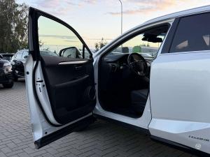 White Lexus NX 300h 2019 in Vilnius, with an engine capacity of 2.49 L and mileage of 211 thousand km for 24000 €, photo 21 on AUTOMOTO.COM.LV