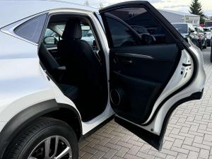 White Lexus NX 300h 2019 in Vilnius, with an engine capacity of 2.49 L and mileage of 211 thousand km for 24000 €, photo 31 on AUTOMOTO.COM.LV