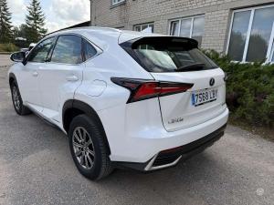 Белый Лексус NX 300h 2019 в Клайпеда, объемом двигателя 2.49 л и пробегом 120 тыс. км за 15000 €, фото 10 на AUTOMOTO.COM.LV