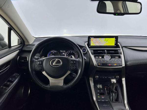 White Lexus NX 300h 2020 in Vilnius, with an engine capacity of 2.49 L and mileage of 82 thousand km for 31900 €, photo 8 on AUTOMOTO.COM.LV