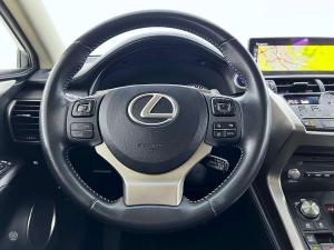 White Lexus NX 300h 2020 in Vilnius, with an engine capacity of 2.49 L and mileage of 82 thousand km for 31900 €, photo 11 on AUTOMOTO.COM.LV