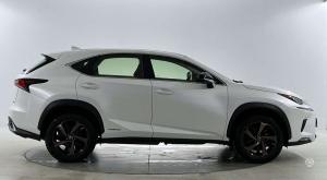 White Lexus NX 300h 2020 in Vilnius, with an engine capacity of 2.49 L and mileage of 82 thousand km for 31900 €, photo 14 on AUTOMOTO.COM.LV