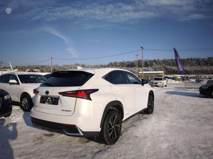 Balts Lexus NX 300h 2020 Viļņa, ar dzinēja tilpumu 2.50 L un nobraukumu 249 tūkst. km par 22700 €, foto 4 vietnē AUTOMOTO.COM.LV
