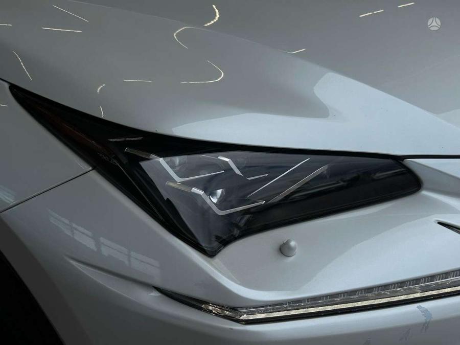 White Lexus NX 300h 2020 in Kaunas, with an engine capacity of 2.49 L and mileage of 139 thousand km for 29980 €, photo 38 on AUTOMOTO.COM.LV