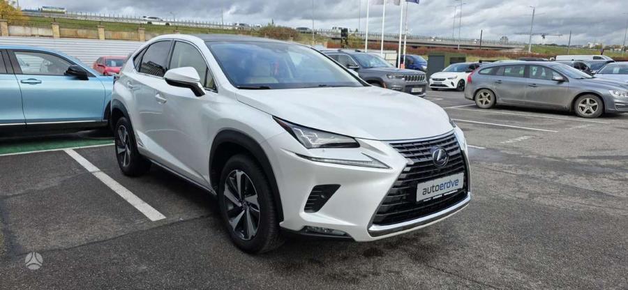 Balts Lexus NX 300h 2021 Viļņa, ar dzinēja tilpumu 2.49 L un nobraukumu 52 tūkst. km par 36980 €, foto 3 vietnē AUTOMOTO.COM.LV