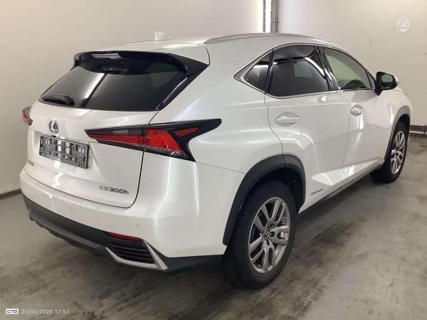 White Lexus NX 300h 2021 in Vilnius, with an engine capacity of 2.49 L and mileage of 66 thousand km for 27999 €, photo 4 on AUTOMOTO.COM.LV