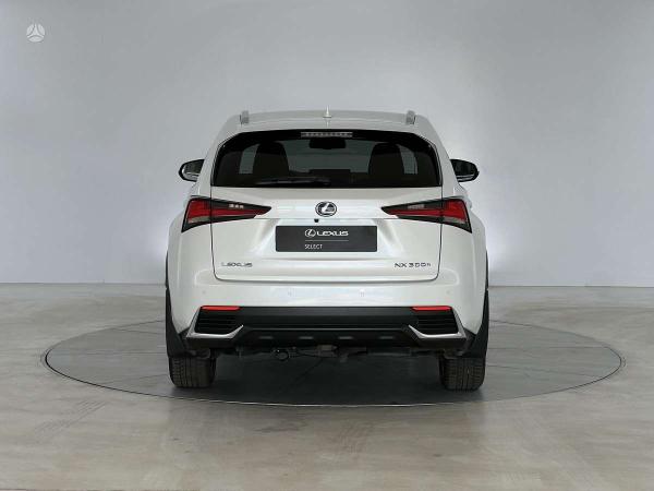 White Lexus NX 300h 2021 in Vilnius, with an engine capacity of 2.49 L and mileage of 140 thousand km for 32900 €, photo 4 on AUTOMOTO.COM.LV