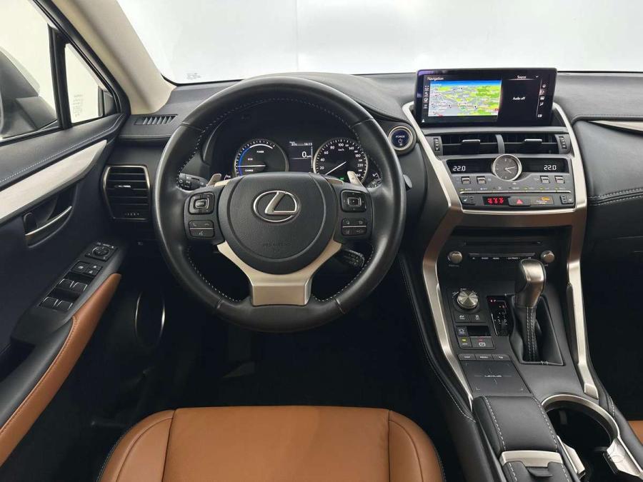 Белый Лексус NX 300h 2021 в Вильнюс, объемом двигателя 2.49 л и пробегом 140 тыс. км за 32900 €, фото 10 на AUTOMOTO.COM.LV
