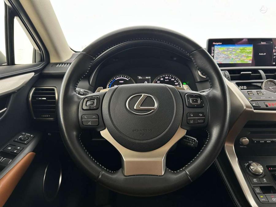 Белый Лексус NX 300h 2021 в Вильнюс, объемом двигателя 2.49 л и пробегом 140 тыс. км за 32900 €, фото 13 на AUTOMOTO.COM.LV