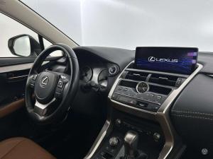 Белый Лексус NX 300h 2021 в Вильнюс, объемом двигателя 2.49 л и пробегом 140 тыс. км за 32900 €, фото 15 на AUTOMOTO.COM.LV