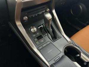 Белый Лексус NX 300h 2021 в Вильнюс, объемом двигателя 2.49 л и пробегом 140 тыс. км за 32900 €, фото 24 на AUTOMOTO.COM.LV