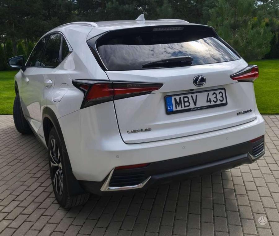 Balts Lexus NX 300h 2021 Viļņa, ar dzinēja tilpumu 2.49 L un nobraukumu 121 tūkst. km par 31900 €, foto 6 vietnē AUTOMOTO.COM.LV