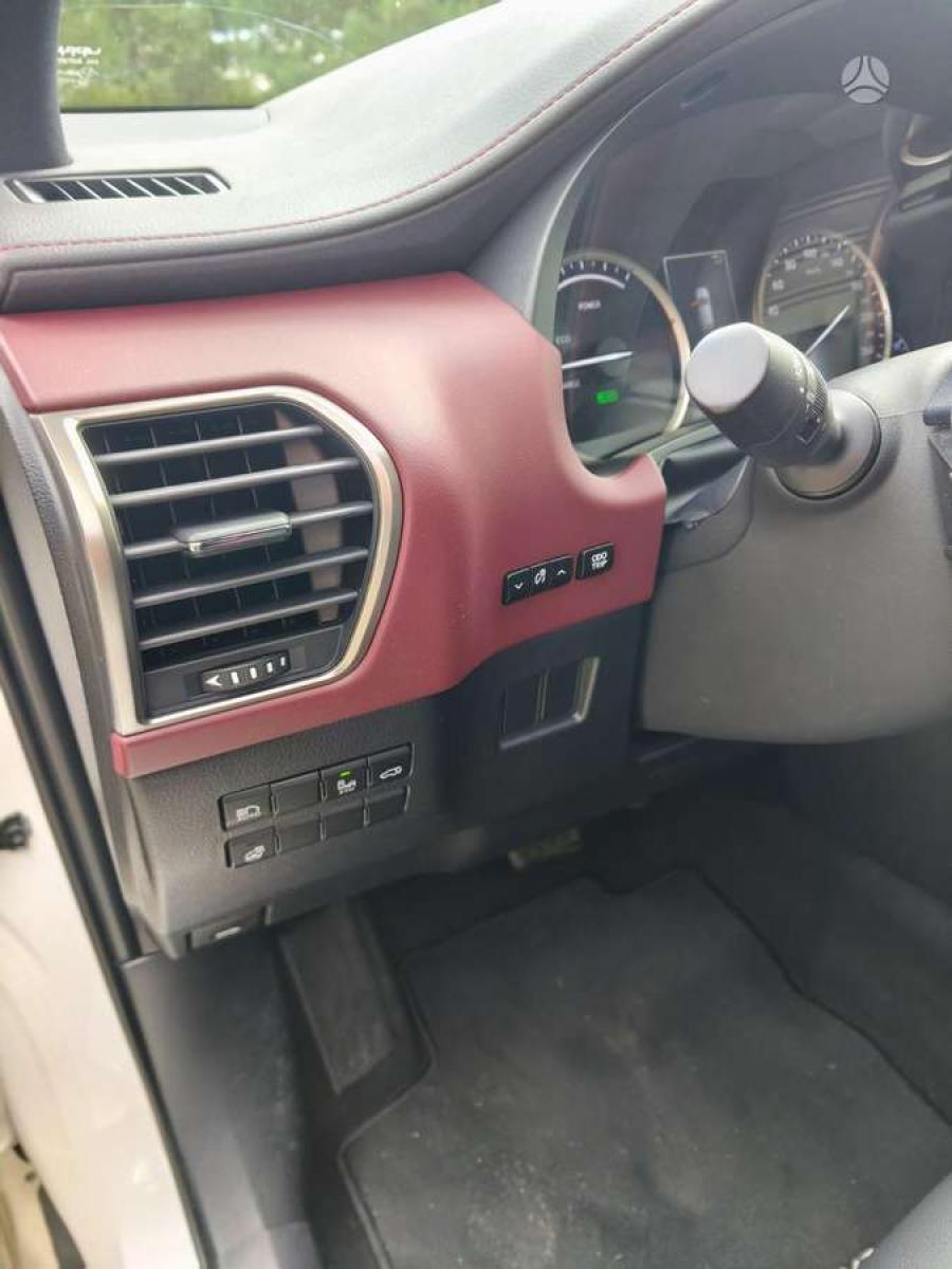 Balts Lexus NX 300h 2021 Viļņa, ar dzinēja tilpumu 2.49 L un nobraukumu 121 tūkst. km par 31900 €, foto 9 vietnē AUTOMOTO.COM.LV