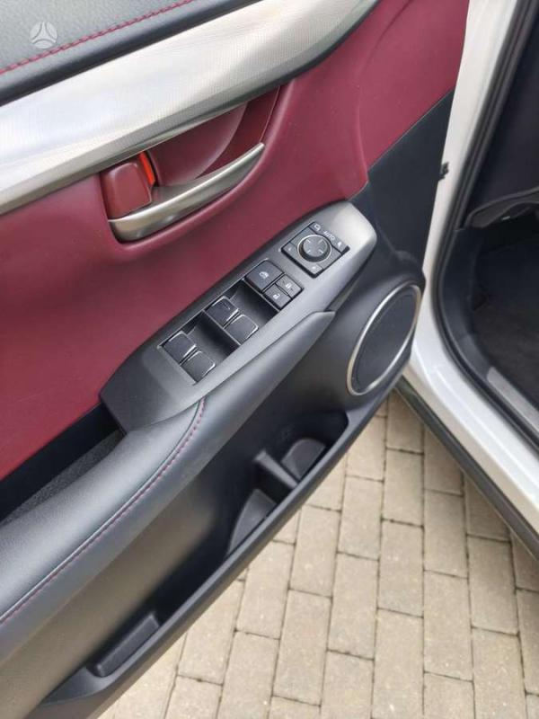 White Lexus NX 300h 2021 in Vilnius, with an engine capacity of 2.49 L and mileage of 121 thousand km for 31900 €, photo 10 on AUTOMOTO.COM.LV
