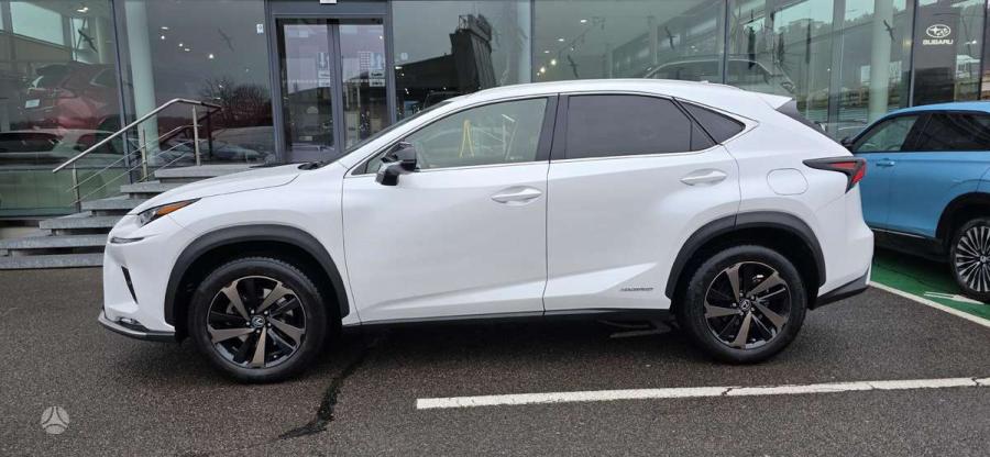 Balts Lexus NX 300h 2022 Viļņa, ar dzinēja tilpumu 2.49 L un nobraukumu 86 tūkst. km par 31500 €, foto 6 vietnē AUTOMOTO.COM.LV