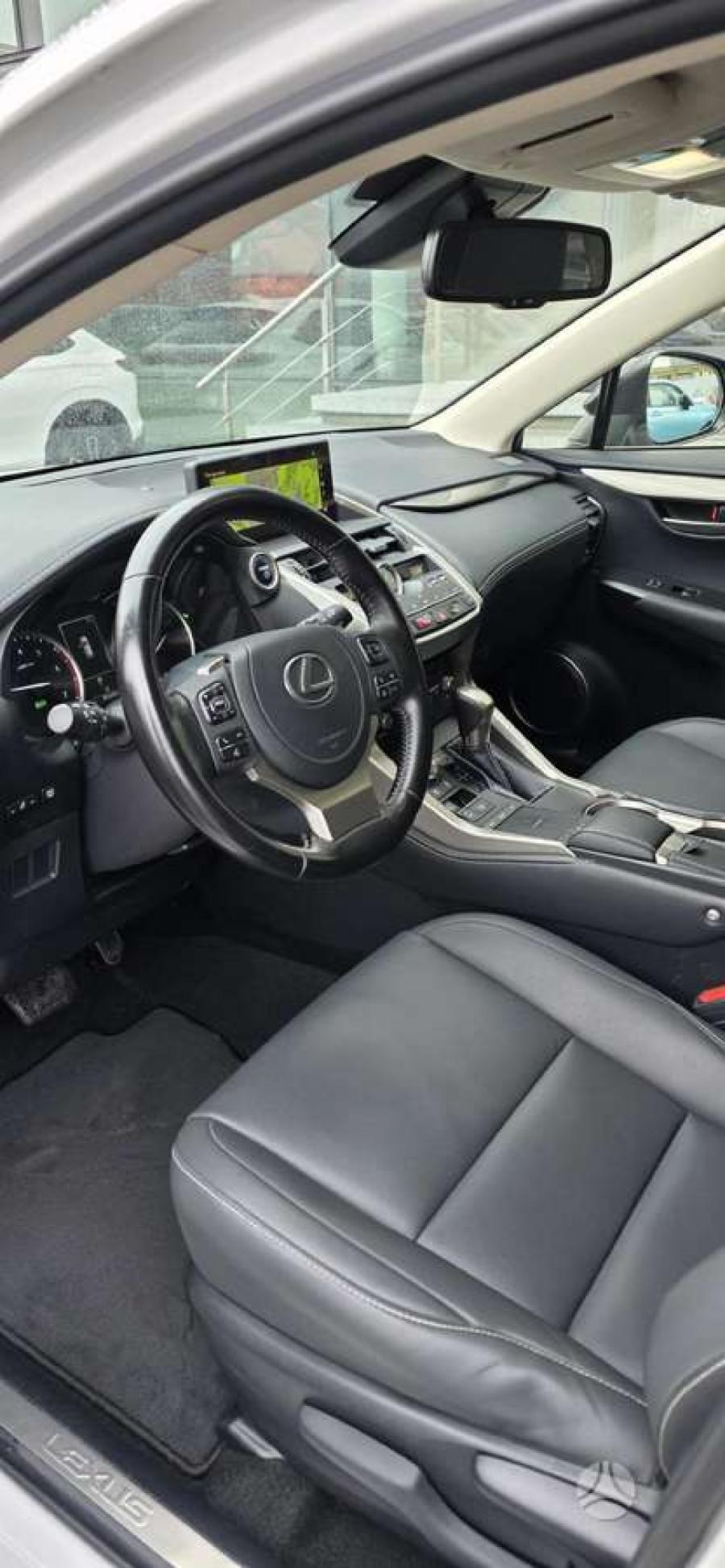 Balts Lexus NX 300h 2022 Viļņa, ar dzinēja tilpumu 2.49 L un nobraukumu 86 tūkst. km par 31500 €, foto 21 vietnē AUTOMOTO.COM.LV