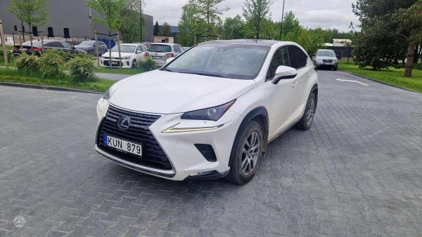 Белый Лексус NX 300h 2019 в Вильнюс, объемом двигателя 2.49 л и пробегом 209 тыс. км за 20500 €, фото 5 на AUTOMOTO.COM.LV
