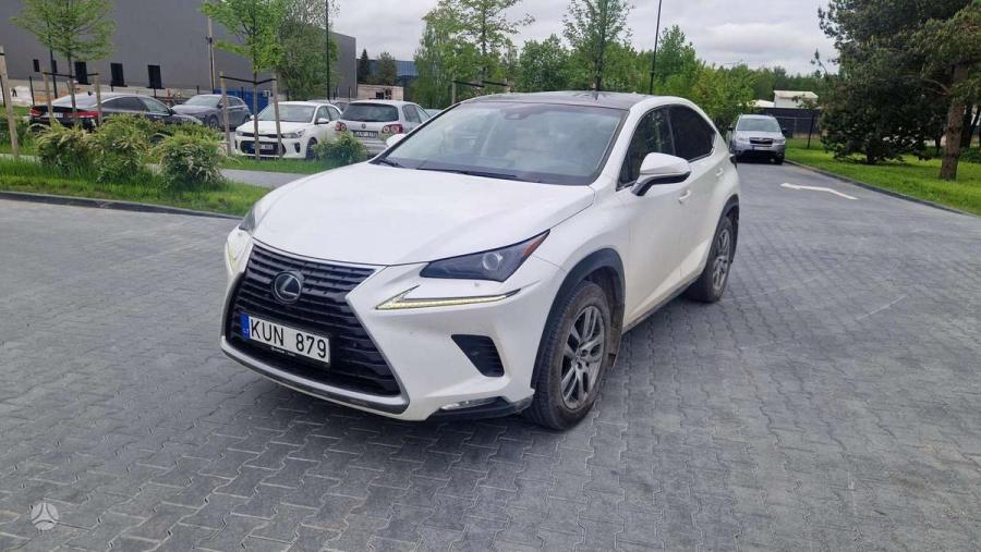 Белый Лексус NX 300h 2019 в Вильнюс, объемом двигателя 2.49 л и пробегом 209 тыс. км за 20500 €, фото 6 на AUTOMOTO.COM.LV