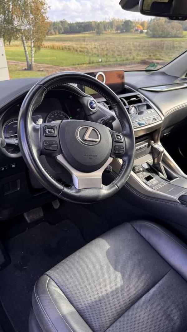 Dzeltens Lexus NX 300h 2018 Druskininkai, ar dzinēja tilpumu 2.49 L un nobraukumu 98 tūkst. km par 25000 €, foto 2 vietnē AUTOMOTO.COM.LV