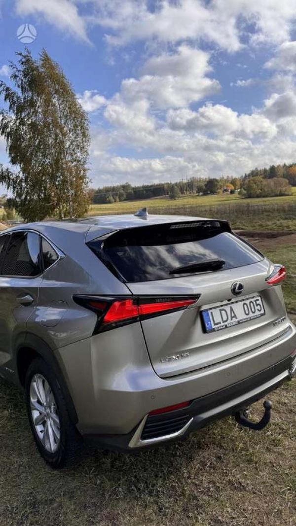 Dzeltens Lexus NX 300h 2018 Druskininkai, ar dzinēja tilpumu 2.49 L un nobraukumu 98 tūkst. km par 25000 €, foto 5 vietnē AUTOMOTO.COM.LV