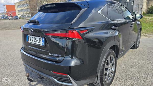 Melns Lexus NX 350h 2020 Kauņa, ar dzinēja tilpumu 2.50 L un nobraukumu 171 tūkst. km par 26200 €, foto 6 vietnē AUTOMOTO.COM.LV