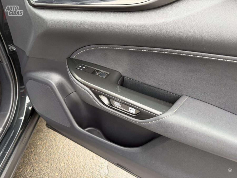 Black Lexus NX 350h 2022 in Vilnius, with an engine capacity of 0.00 L and mileage of 185 thousand km for 33500 €, photo 16 on AUTOMOTO.COM.LV