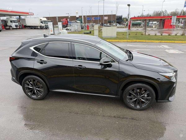 Черный Лексус NX 350h 2022 в Вильнюс, объемом двигателя 2.50 л и пробегом 186 тыс. км за 33500 €, фото 4 на AUTOMOTO.COM.LV