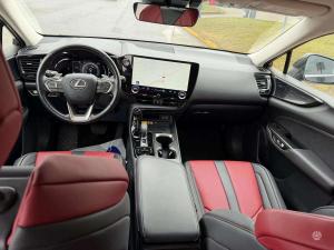 Black Lexus NX 350h 2022 in Vilnius, with an engine capacity of 2.50 L and mileage of 186 thousand km for 33500 €, photo 11 on AUTOMOTO.COM.LV