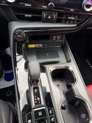 Black Lexus NX 350h 2022 in Vilnius, with an engine capacity of 2.50 L and mileage of 186 thousand km for 33500 €, photo 31 on AUTOMOTO.COM.LV