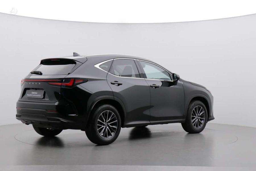 Черный Лексус NX 350h 2022 в Вильнюс, объемом двигателя 2.49 л и пробегом 126 тыс. км за 38900 €, фото 3 на AUTOMOTO.COM.LV