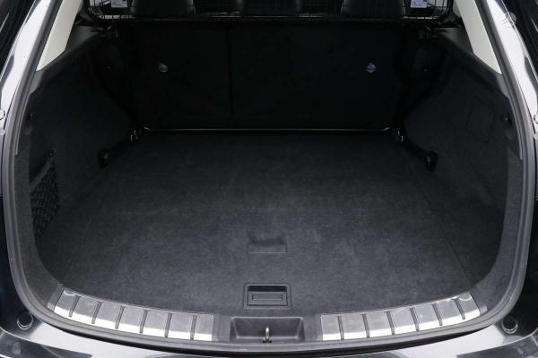 Black Lexus NX 350h 2022 in Vilnius, with an engine capacity of 2.49 L and mileage of 126 thousand km for 38900 €, photo 10 on AUTOMOTO.COM.LV
