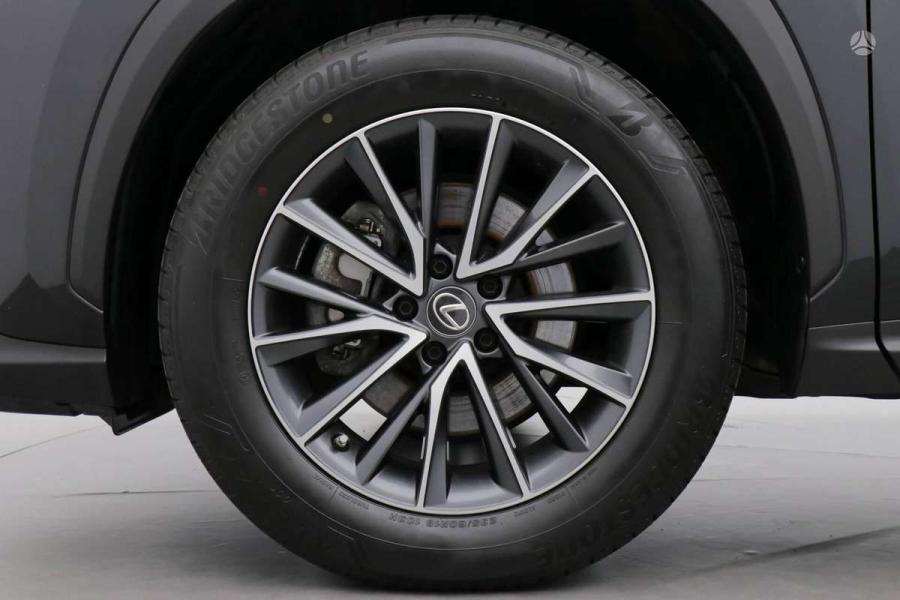 Черный Лексус NX 350h 2022 в Вильнюс, объемом двигателя 2.49 л и пробегом 126 тыс. км за 38900 €, фото 16 на AUTOMOTO.COM.LV