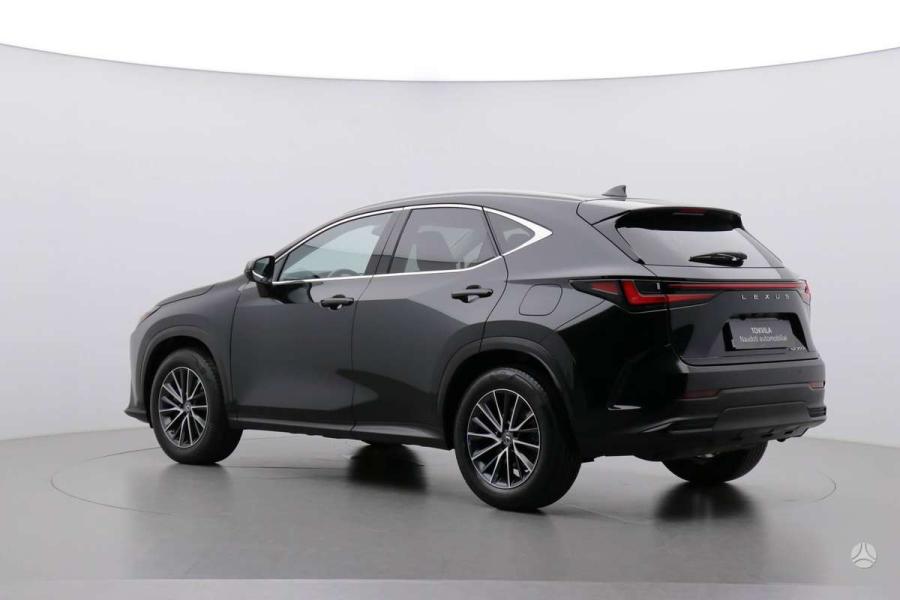 Черный Лексус NX 350h 2022 в Вильнюс, объемом двигателя 2.49 л и пробегом 126 тыс. км за 38900 €, фото 18 на AUTOMOTO.COM.LV