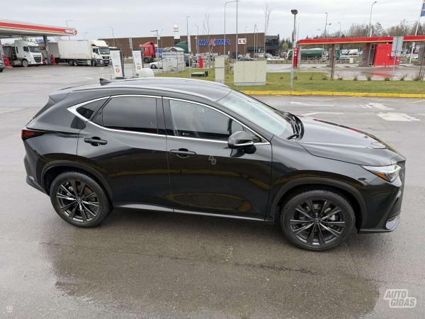 Черный Лексус NX 350h 2022 в Вильнюс, объемом двигателя 2.50 л и пробегом 186 тыс. км за 33500 €, фото 4 на AUTOMOTO.COM.LV