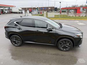 Black Lexus NX 350h 2022 in Vilnius, with an engine capacity of 2.50 L and mileage of 186 thousand km for 33500 €, photo 5 on AUTOMOTO.COM.LV