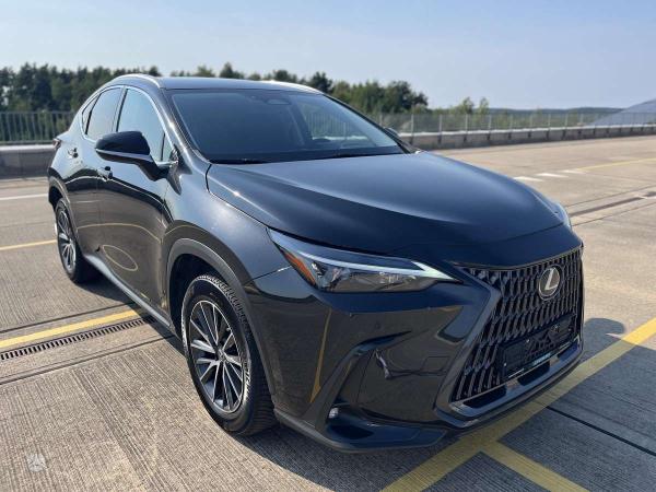 Черный Лексус NX 350h 2022 в Вильнюс, объемом двигателя 2.49 л и пробегом 200 тыс. км за 28999 €, фото 2 на AUTOMOTO.COM.LV