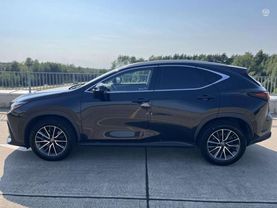 Черный Лексус NX 350h 2022 в Вильнюс, объемом двигателя 2.49 л и пробегом 200 тыс. км за 28999 €, фото 5 на AUTOMOTO.COM.LV