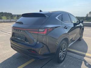Черный Лексус NX 350h 2022 в Вильнюс, объемом двигателя 2.49 л и пробегом 200 тыс. км за 28999 €, фото 8 на AUTOMOTO.COM.LV