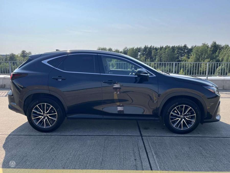 Черный Лексус NX 350h 2022 в Вильнюс, объемом двигателя 2.49 л и пробегом 200 тыс. км за 28999 €, фото 9 на AUTOMOTO.COM.LV