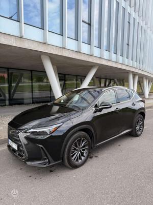 Черный Лексус NX 350h 2022 в Вильнюс, объемом двигателя 2.49 л и пробегом 40 тыс. км за 43700 €, фото 3 на AUTOMOTO.COM.LV